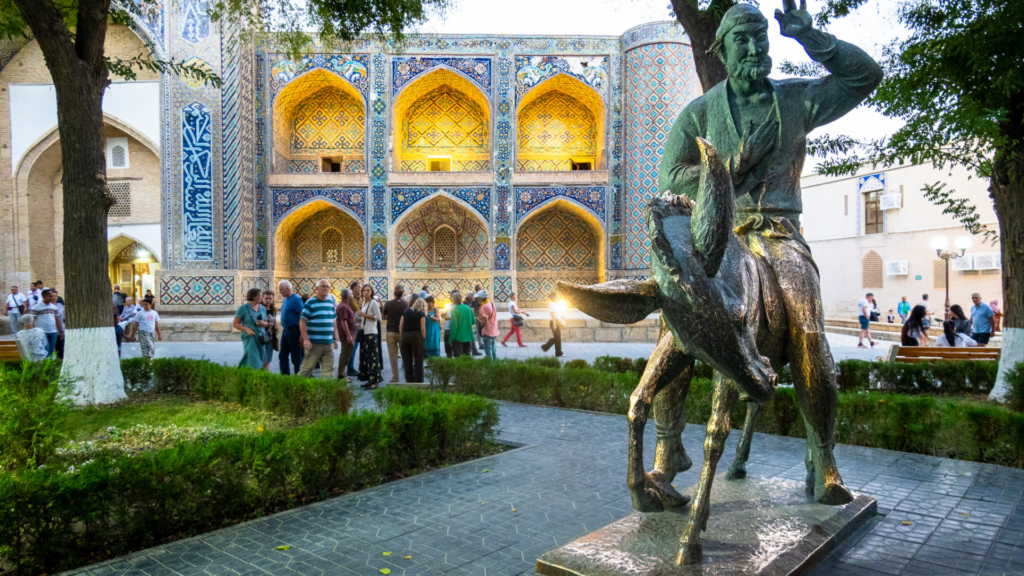 Far Horizons Archaeological & Cultural Trips | Home